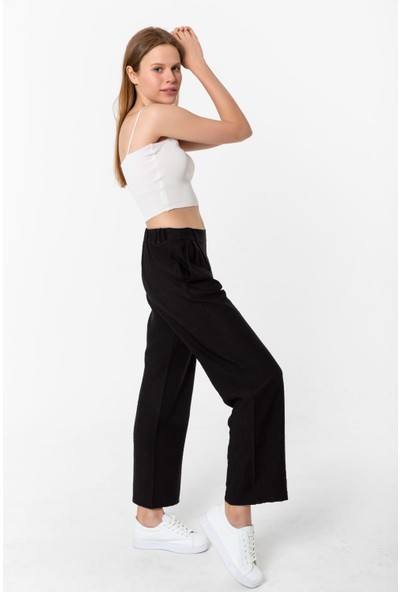 Esra Nas Pileli Pantolon