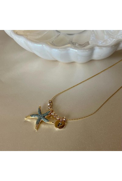 Zeze Takı Tasarım Deniz Yıldızı Detaylı Harfli Altın Kaplama Kolye (P) Zeze Takı Tasarım Deniz Yıldızı Detaylı Harfli Altın Kaplama Kolye (P)