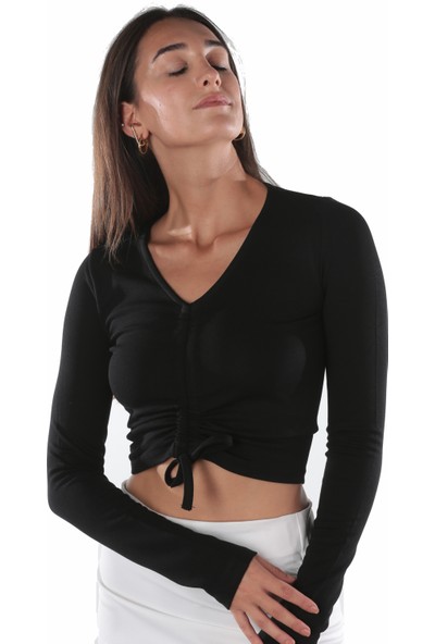 Aksuna Moda V Yaka Uzun Kol Önü Büzgülü Siyah Crop Top Bluz Aksuna Moda V Yaka Uzun Kol Önü Büzgülü Siyah Crop Top Bluz