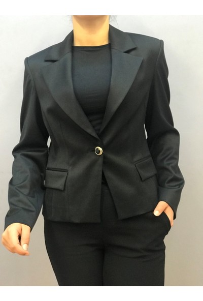 Rabina Kadın Tek Düğmeli Cep Detaylı Kısa Ceket
