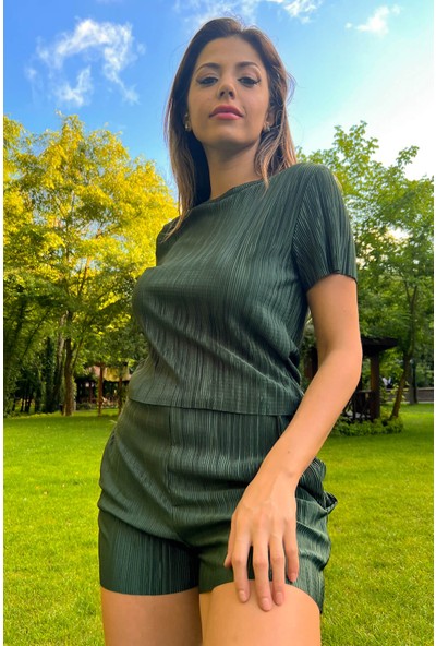 Neşeli Butik Kadın Haki Yeni Sezon Piliseli Alt Üst Ikili Takım NB10047 Neşeli Butik Kadın Haki Yeni Sezon Piliseli Alt Üst Ikili Takım NB10047
