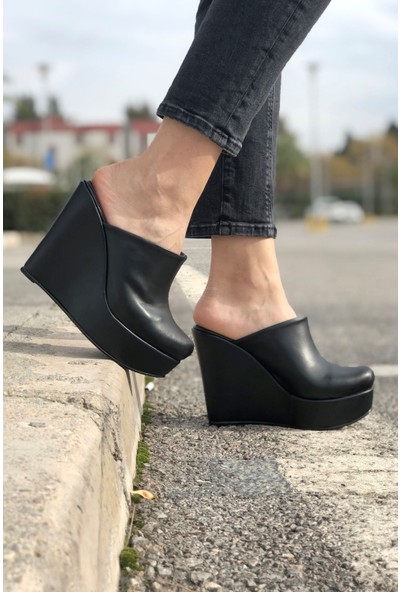 Moda Radikal Cindy Siyah Cilt Moda Radikal Cindy Siyah Cilt