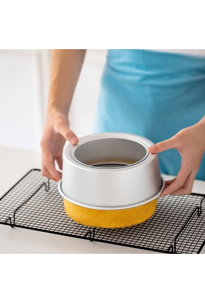 Shinee 10 Inç Yuvarlak Pişirme Kalıbı - Gümüş (Yurt Dışından) Shinee 10 Inç Yuvarlak Pişirme Kalıbı - Gümüş (Yurt Dışından)