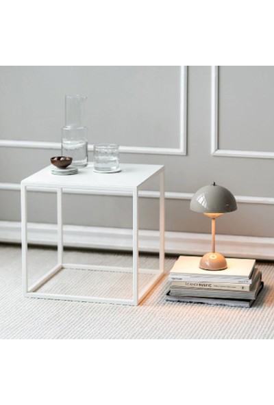 3Art Metal Metal Dekoratif Tekli Yan Sehpa 3Art Metal Metal Dekoratif Tekli Yan Sehpa