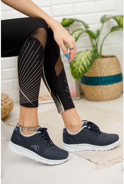 Bağcıklı Lacivert Spor Ayakkabı