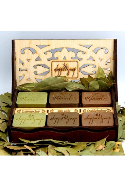 Swann 3 Koku'lu (Misk-Lavender-Oud&Amber) 6'Lı Sandık 100 Organik Doğal Defne Sabunu Swann 3 Koku'lu (Misk-Lavender-Oud&Amber) 6'Lı Sandık 100 Organik Doğal Defne Sabunu
