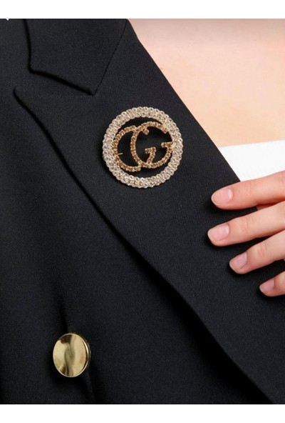 Luce Esse Gucci Kristal Taş Detaylı Broş Luce Esse Gucci Kristal Taş Detaylı Broş