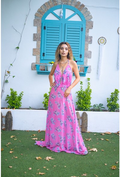 Shine Şifon Kumaş Çiçek Desenli Boyundan Bağlamalı Plaj Elbisesi Shine Şifon Kumaş Çiçek Desenli Boyundan Bağlamalı Plaj Elbisesi