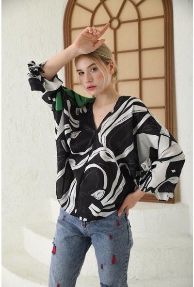 4over4 Omuz Pileli Desenli Saten Bluz