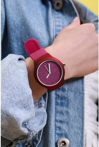 Fiza Unisex Günlük Kullanıma Uygun Silikon Kordon Kol Saati Mor Aksesuar Şık Rüküş Fiza Unisex Günlük Kullanıma Uygun Silikon Kordon Kol Saati Mor Aksesuar Şık Rüküş