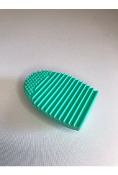 Konaklı Makyaj Fırçası Temizleme