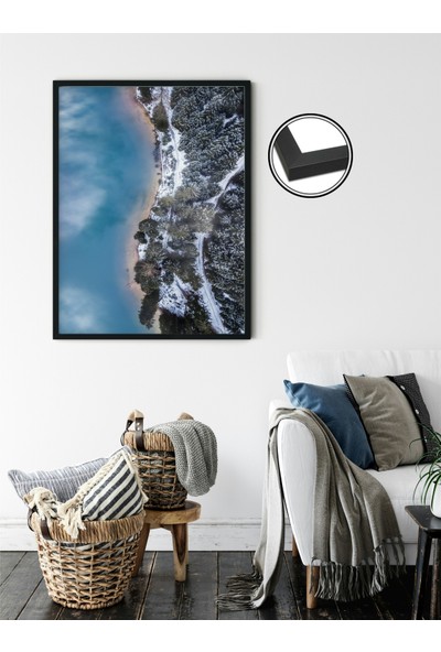 Sahil Plaj Kış Manzara Temalı Siyah Çerçeve Tablo Sahil Plaj Kış Manzara Temalı Siyah Çerçeve Tablo