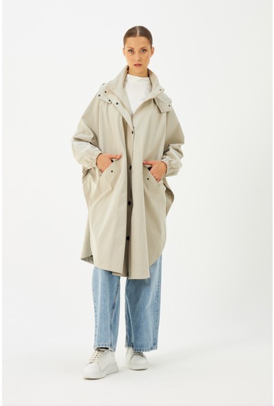 Melike Enis Yağmurluk Bej