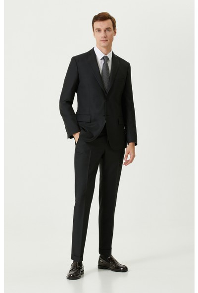 Siyah Desenli Takım Elbise