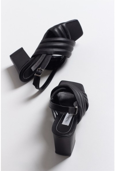 Bonıta Siyah Sandalet