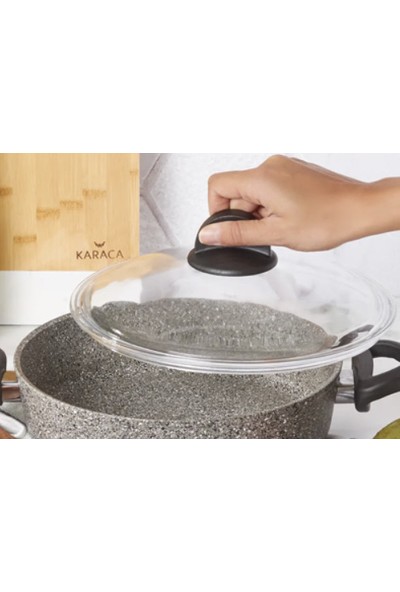 Karaca Orjinal Kulp ve 26 cm Pyrex Cam Kapak Karaca Orjinal Kulp ve 26 cm Pyrex Cam Kapak