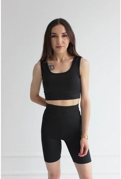 Novada Fitilli Büstiyer Üst ve Yüksek Bel Şortlu Spor Tayt Takım Novada Fitilli Büstiyer Üst ve Yüksek Bel Şortlu Spor Tayt Takım