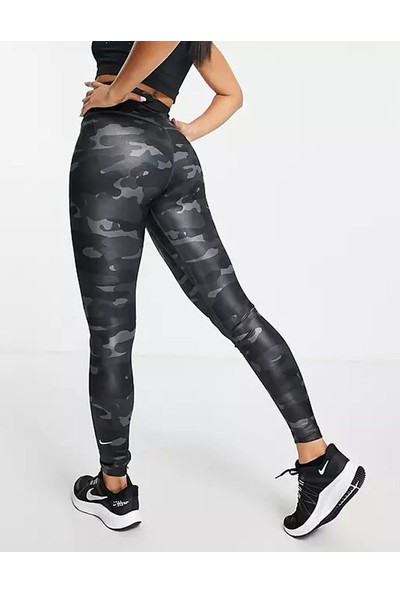 Nike Dri-Fıt One Normal Belli Kamuflaj Desenli Kadın TAYTI-DD4559-070 Nike Dri-Fıt One Normal Belli Kamuflaj Desenli Kadın TAYTI-DD4559-070