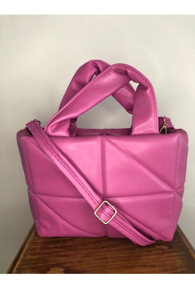 Kadın Zincirli Kapitone Omuz Çantası