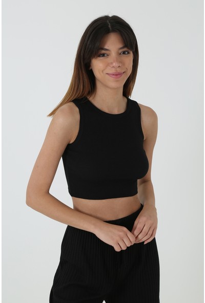 By Yeşim Özçelik Kadın Siyah Kaşkorse Fitilli Crop Bluz