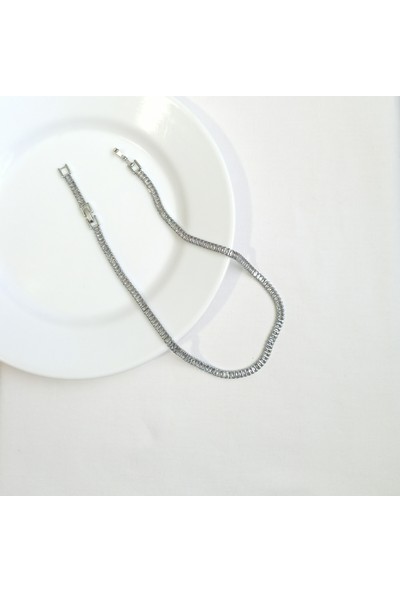 Massina 4 mm Gümüş Kaplama Zirkon Taşlı Baget Su Yolu Kolye Massina 4 mm Gümüş Kaplama Zirkon Taşlı Baget Su Yolu Kolye