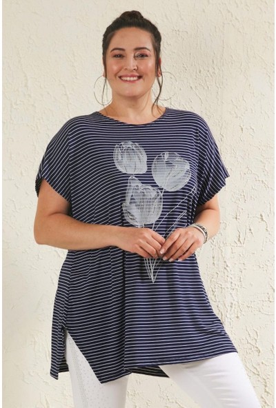 Siyezen Büyük Beden Salaş Lale Baskılı T-Shirt Lacivert Çizgili
