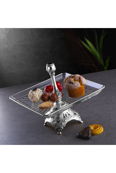 Queen’s Kitchen Cam ve Kararmaz Gümüş Kurabiyelik & Sunum Queen’s Kitchen Cam ve Kararmaz Gümüş Kurabiyelik & Sunum