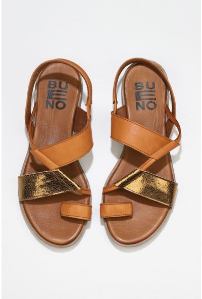 Bueno Shoes Taba Bronz Deri Kadın Düz Sandalet Bueno Shoes Taba Bronz Deri Kadın Düz Sandalet