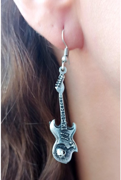 Fildişi Aksesuar Antik Gümüş Kaplama Kuru Kafalı Gitar Şekilli El Yapımı Çift Adet Kadın Küpe Fildişi Aksesuar Antik Gümüş Kaplama Kuru Kafalı Gitar Şekilli El Yapımı Çift Adet Kadın Küpe