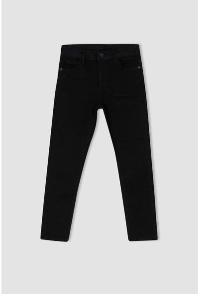 DeFacto Erkek Çocuk Slim Fit Okula Dönüş Düz Paça Jean Pantolon X5755A622AU