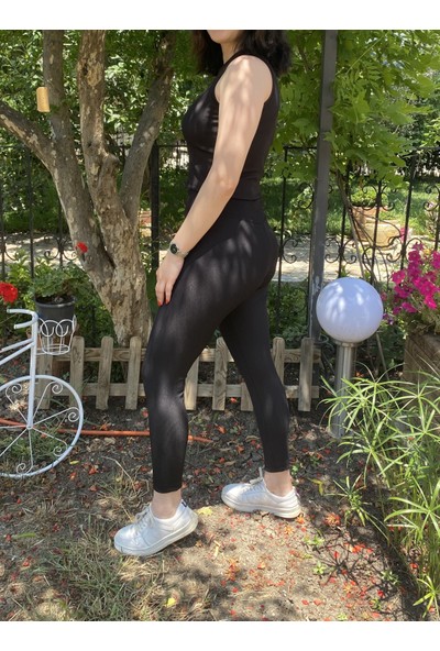 Wiolans Fitilli Siyah Crop ve Tayt Takım Wiolans Fitilli Siyah Crop ve Tayt Takım