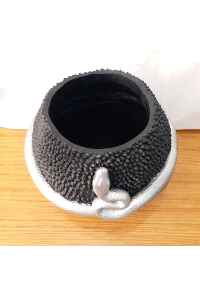 Okantik Yılan Fügürlü Vazo 30X25 cm