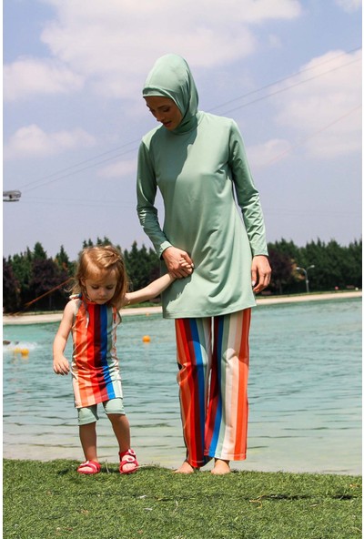 Marina Küf Yeşili Kadın Çizgi Desenli Tasarım Tesettür Mayo M2227