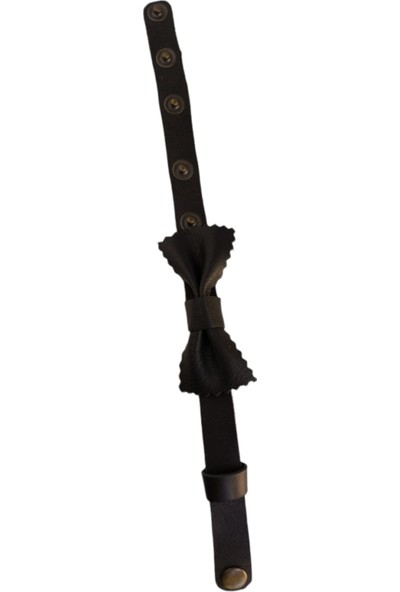 Balkonda Köpek Kolyesi (Papyon) Tasma/hakiki Deri /ayarlamalı/ Boyun Ölçüsü: 16 cm -26 cm Balkonda Köpek Kolyesi (Papyon) Tasma/hakiki Deri /ayarlamalı/ Boyun Ölçüsü: 16 cm -26 cm