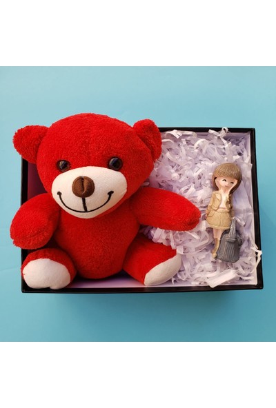 BSSM Hostes Biblo ve Kırmızı Peluş Ayıcıklı Set BSSM Hostes Biblo ve Kırmızı Peluş Ayıcıklı Set