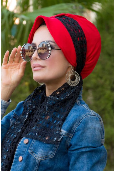 Kırmızı Siyah Şapkalı Bone