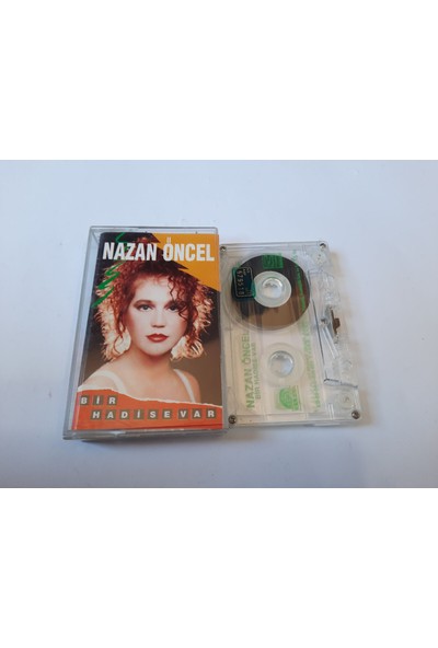 Nazan Öncel Bir Hadi Sevar Cam Baskı