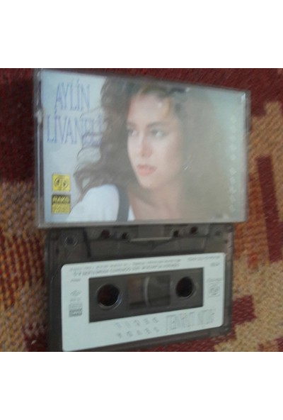 Aylin Livaneli Kağıt Baskı Aylin Livaneli Kağıt Baskı