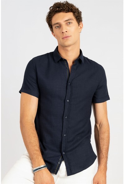 Tudors Slim Fit Kısa Kol Pamuk Keten Erkek Gömlek Tudors Slim Fit Kısa Kol Pamuk Keten Erkek Gömlek