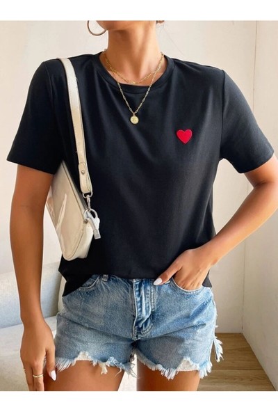 Laluvia Siyah Kalp Detaylı T-Shirt