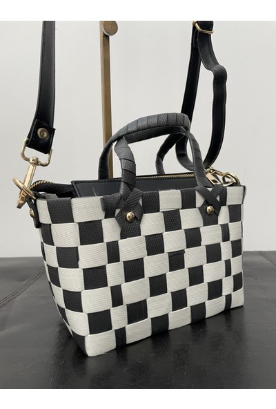 Sisaart Plastik Örme Mini Boy Çapraz Çanta Sisaart Plastik Örme Mini Boy Çapraz Çanta