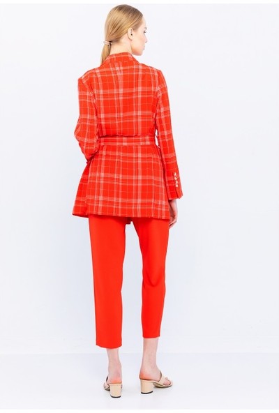 Berrin Kırmızı Ceket