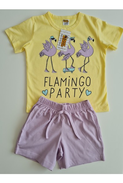 Crazy Monkey Bisiklet Yaka Kısa Kollu Flamingo Baskılı Cep Detaylı Tişört ve Şortlu Takım Crazy Monkey Bisiklet Yaka Kısa Kollu Flamingo Baskılı Cep Detaylı Tişört ve Şortlu Takım