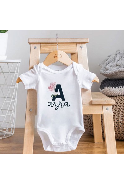 PUFİQA Elegant Serisi - İsme Özel Kısa Kollu Çıtçıtlı Pamuklu Bebek Body PUFİQA Elegant Serisi - İsme Özel Kısa Kollu Çıtçıtlı Pamuklu Bebek Body