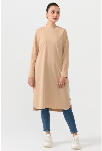 Nisaca Yanları Fermuarlı Tesettür Tunik Bej Nisaca Yanları Fermuarlı Tesettür Tunik Bej