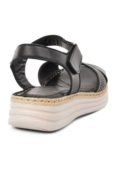 Pabucmarketi Siyah Deri Kadın Sandalet