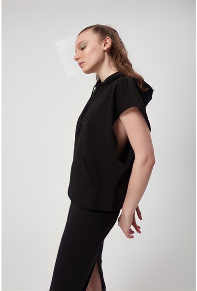 Batik Kapüşonlu Önden Cepli Siyah Sweat T-Shirt