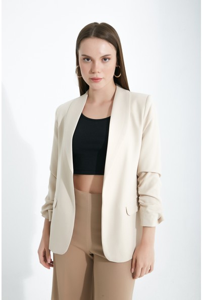 Açelya Kadın Kolu Büzgü Detaylı Blazer Ceket