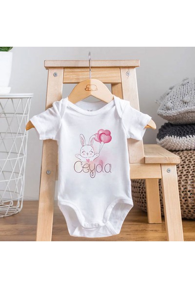 Pufiqa Pembe Tavşan - Isme Özel Kısa Kollu Çıtçıtlı Pamuklu Bebek Body Pufiqa Pembe Tavşan - Isme Özel Kısa Kollu Çıtçıtlı Pamuklu Bebek Body