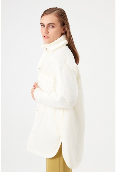 Açelya Okcu Oversize Cep Detaylı Yağmurluk